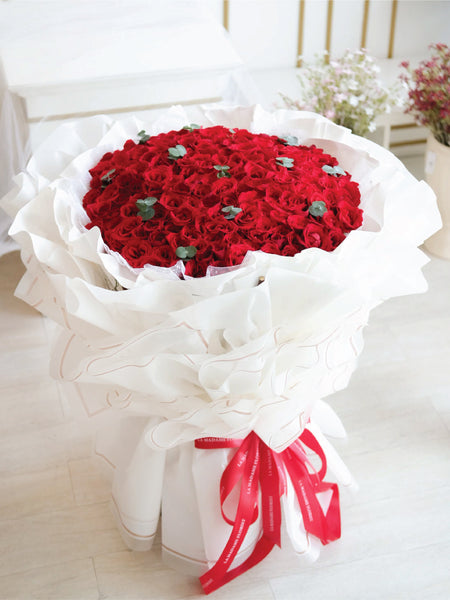 Gorgeous 200 Red Roses Bouquet – Madame Florist